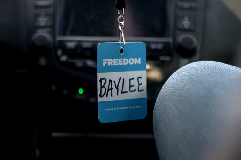 5 Workplace Benefits of Using Employee Name Tags - Biz Epic
