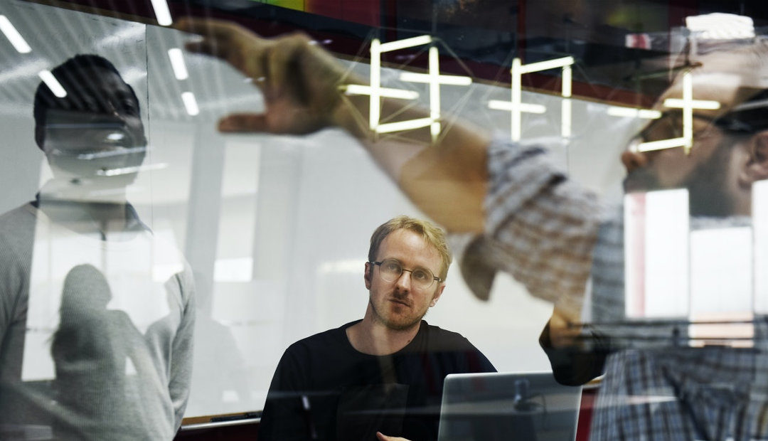 4 Tips for Collaborating on a Big Project at Work - Biz Epic